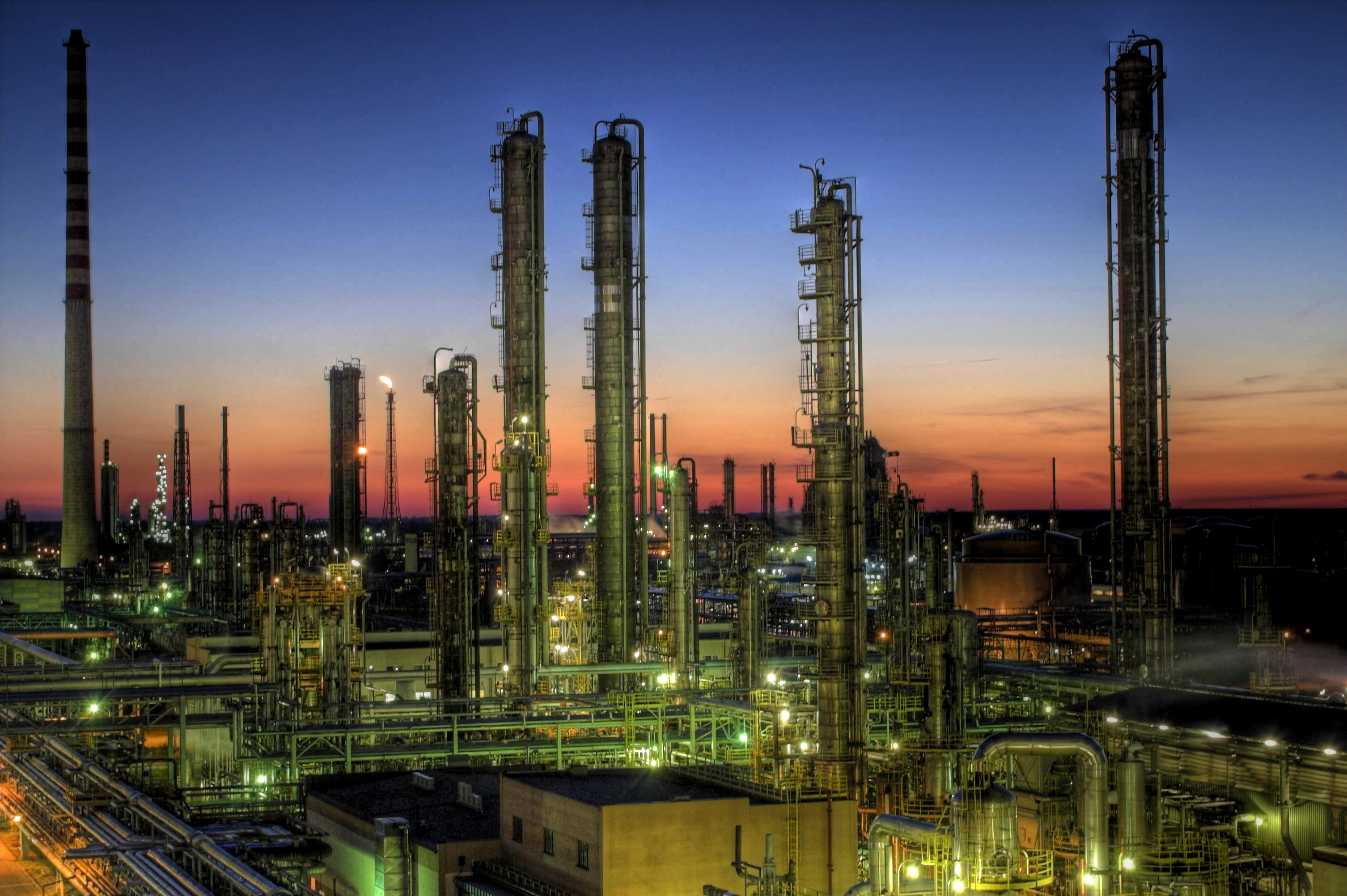 Rafineria i Petrochemia